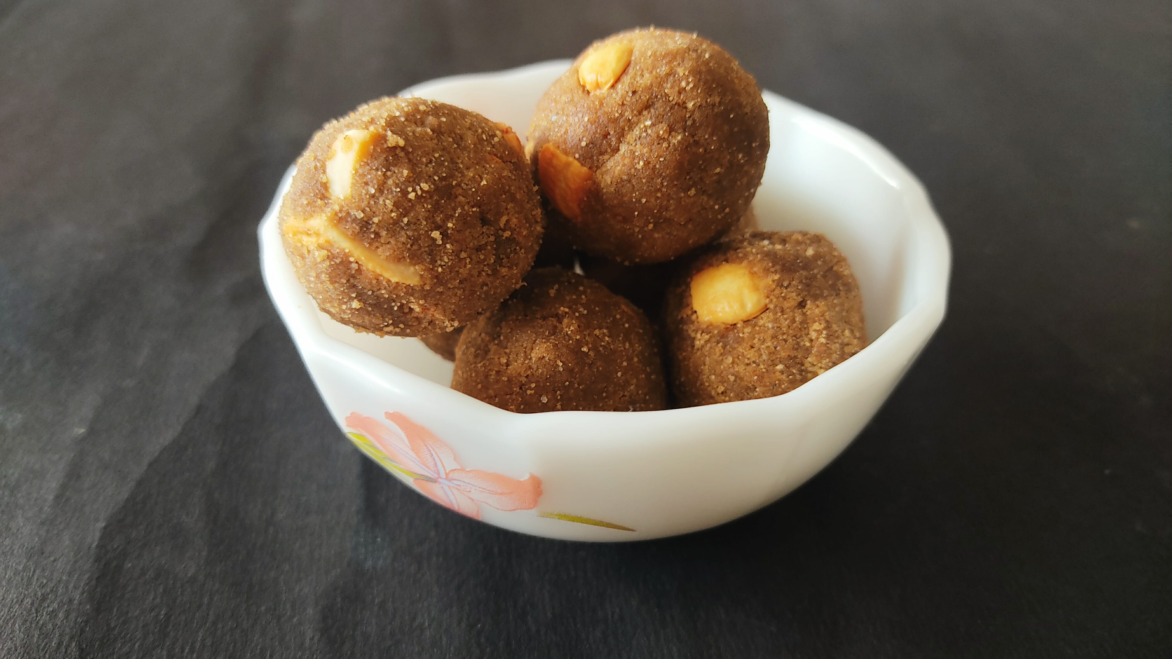 Aval Karupatti Laddu | Poha Palm Jaggery Laddu | The Millet Table